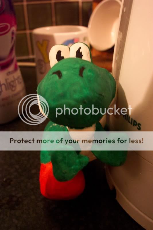 Pushing yoshi - sculpture by plebanshiren on DeviantArt