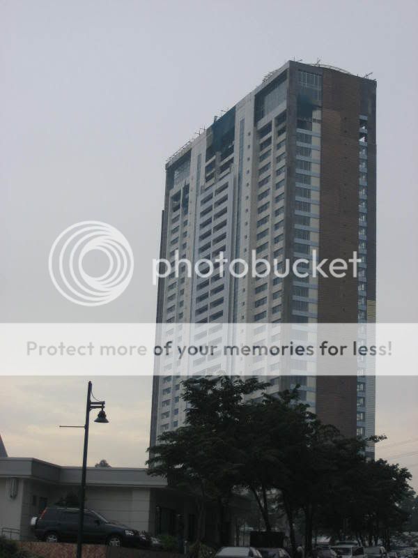 BGC | Fairways Tower | 28 fl | Page 59 | SkyscraperCity Forum