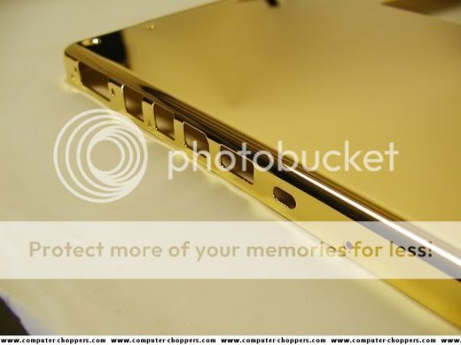 Macbook được mạ vàng. | Viết bởi DinoBoy